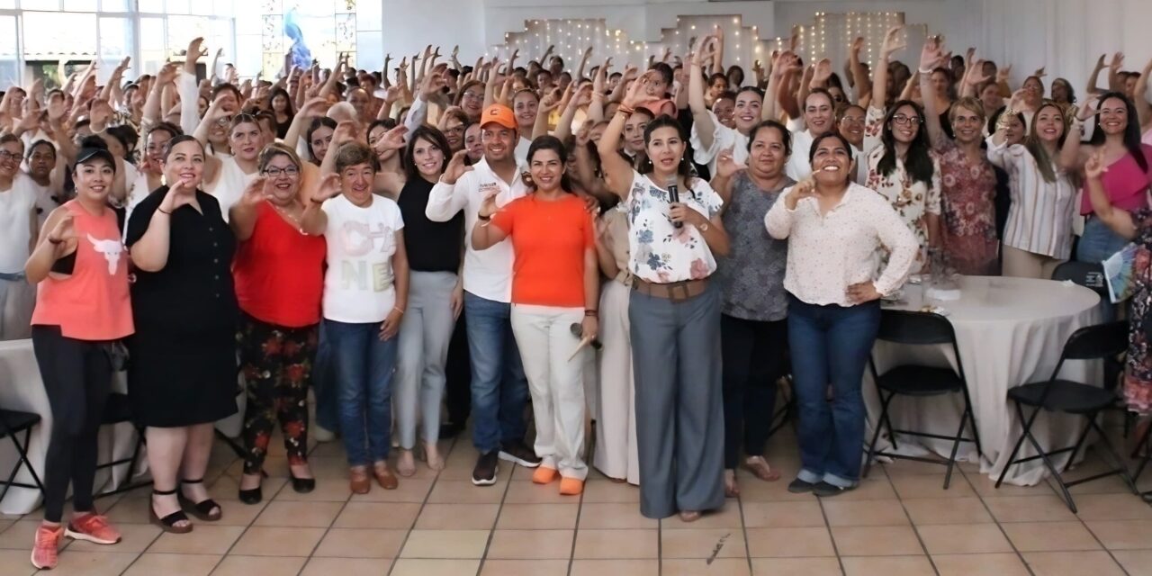 Mujeres coatepecanas brindan respaldo a Edson Corona - DR Veracruz